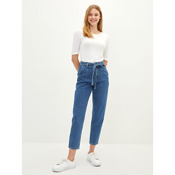 Yüksek Bel Mom Fit Cepli Kemer Detaylı Kadın Rodeo Jean Pantolon Yüksek Bel Mom Fit Cepli Kemer Detaylı Kadın Rodeo Jean Pantolon