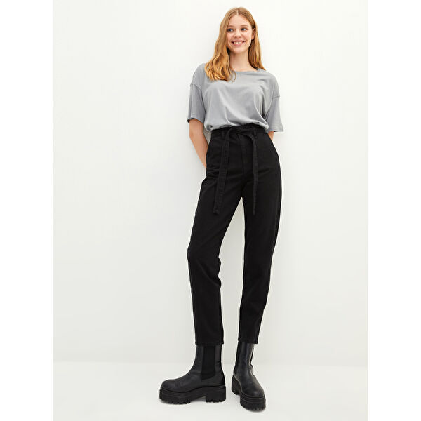 Yüksek Bel Mom Fit Cepli Kemer Detaylı Kadın Rodeo Jean Pantolon Yüksek Bel Mom Fit Cepli Kemer Detaylı Kadın Rodeo Jean Pantolon