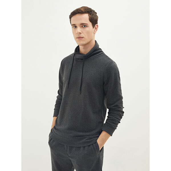 Keşiş Yaka Uzun Kollu Erkek Sweatshirt Keşiş Yaka Uzun Kollu Erkek Sweatshirt