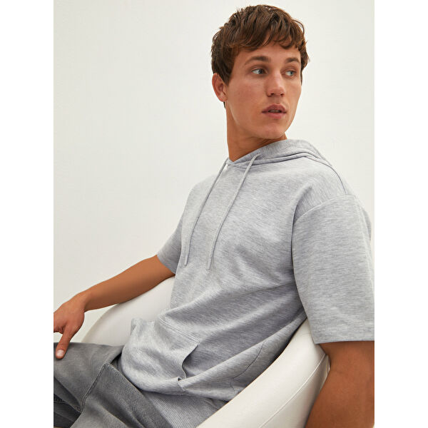 LCW CASUAL Kapüşonlu Kısa Kollu Basic Kalın Erkek Sweatshirt LCW CASUAL Kapüşonlu Kısa Kollu Basic Kalın Erkek Sweatshirt