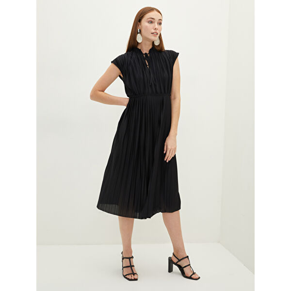 Yakası Bağlamalı Pileli Kadın Elbise Yakası Bağlamalı Pileli Kadın Elbise