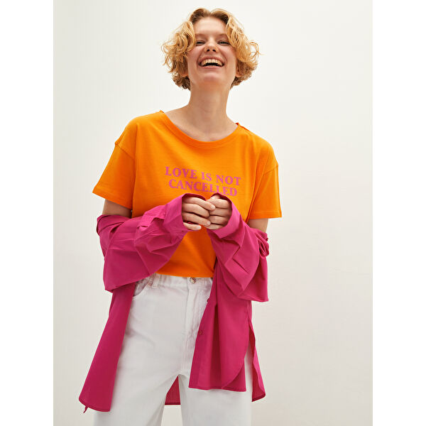 Bisiklet Yaka Baskılı Kısa Kollu Pamuklu Kadın Tişört