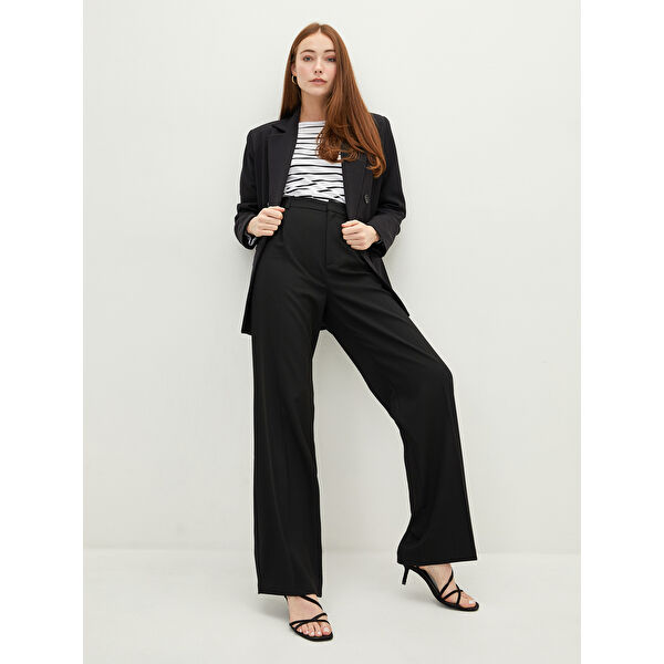 Rahat Kalıp Düz Geniş Paça Kadın Pantolon Rahat Kalıp Düz Geniş Paça Kadın Pantolon