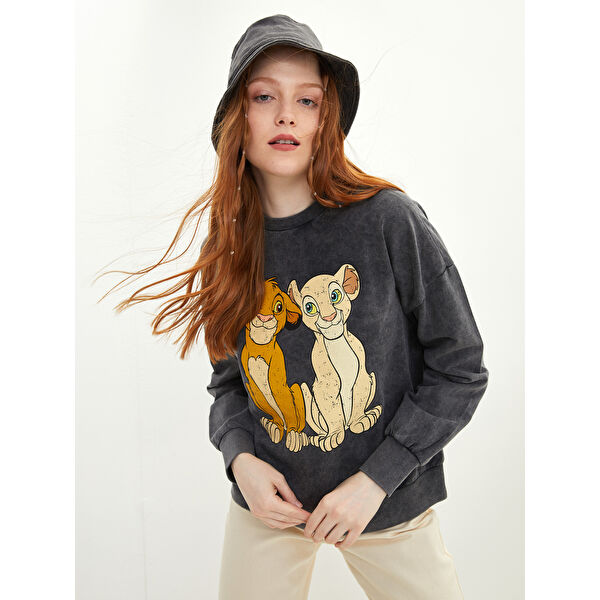 LCW CASUAL Bisiklet Yaka Aslan Kral Baskılı Uzun Kollu Kadın Sweatshirt LCW CASUAL Bisiklet Yaka Aslan Kral Baskılı Uzun Kollu Kadın Sweatshirt