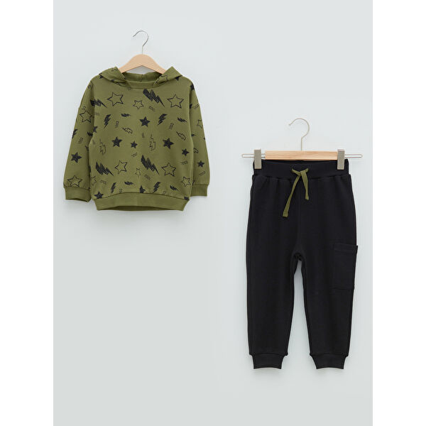 Kapüşonlu Uzun Kollu Desenli Pamuklu Erkek Bebek Sweatshirt ve Jogger Pantolon 2'li Takım Kapüşonlu Uzun Kollu Desenli Pamuklu Erkek Bebek Sweatshirt ve Jogger Pantolon 2'li Takım