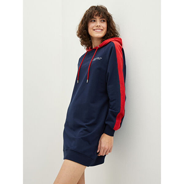 Kapüşonlu Renk Bloklu Uzun Kollu Kadın Elbise Kapüşonlu Renk Bloklu Uzun Kollu Kadın Elbise