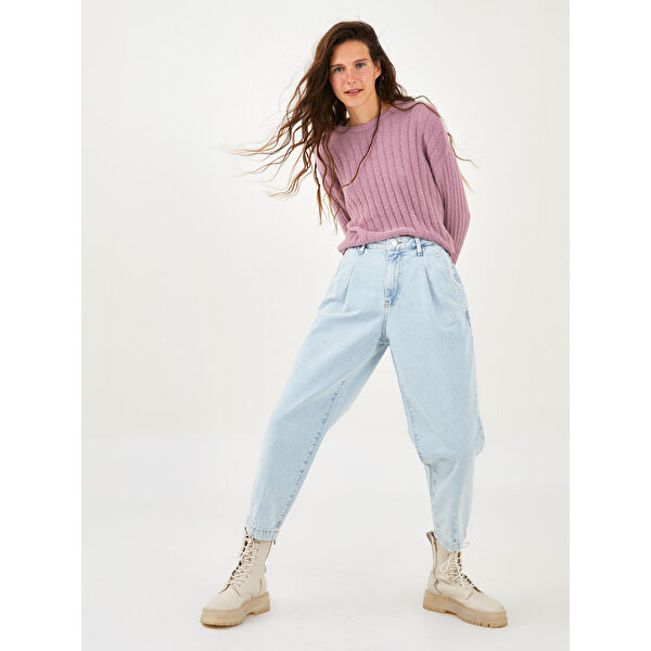 Standart Fit Cep Detaylı Kadın Jean Pantolon Standart Fit Cep Detaylı Kadın Jean Pantolon