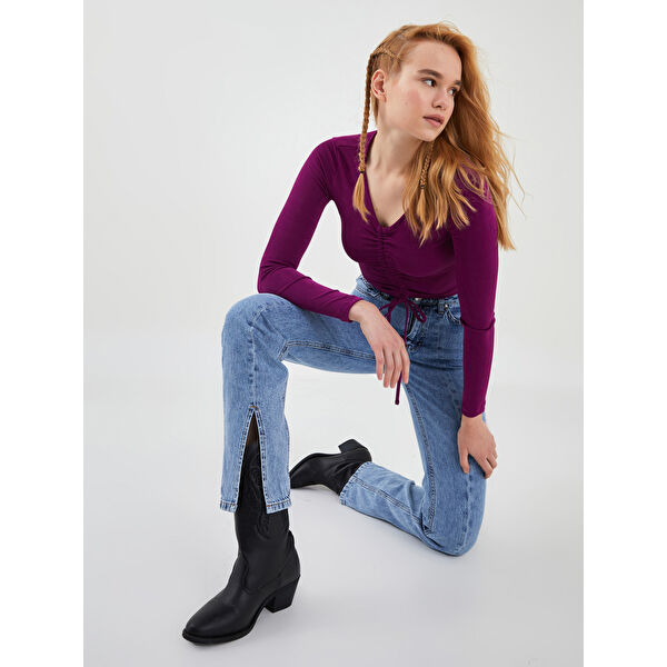 X-SIDE x Aleyna Kalaycıoğlu Kadın Bluz - V Yaka Büzgü Detaylı Uzun Kollu Crop