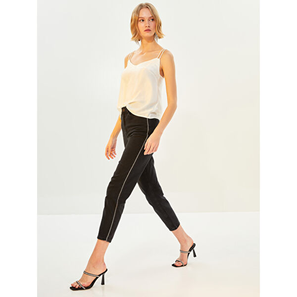 LCW CASUAL Yüksek Bel Skinny Fit Şerit Detaylı Kadın Rodeo Jean Pantolon LCW CASUAL Yüksek Bel Skinny Fit Şerit Detaylı Kadın Rodeo Jean Pantolon