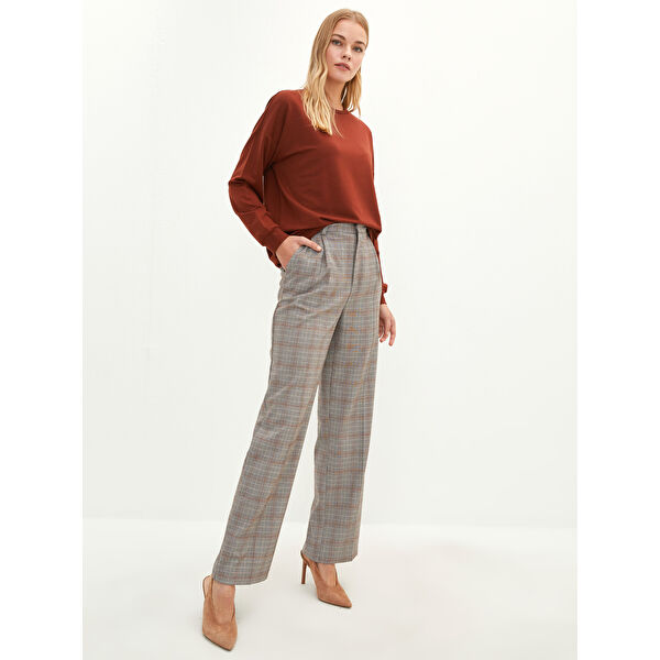 Rahat Kalıp Ekose Geniş Paça Kadın Pantolon Rahat Kalıp Ekose Geniş Paça Kadın Pantolon