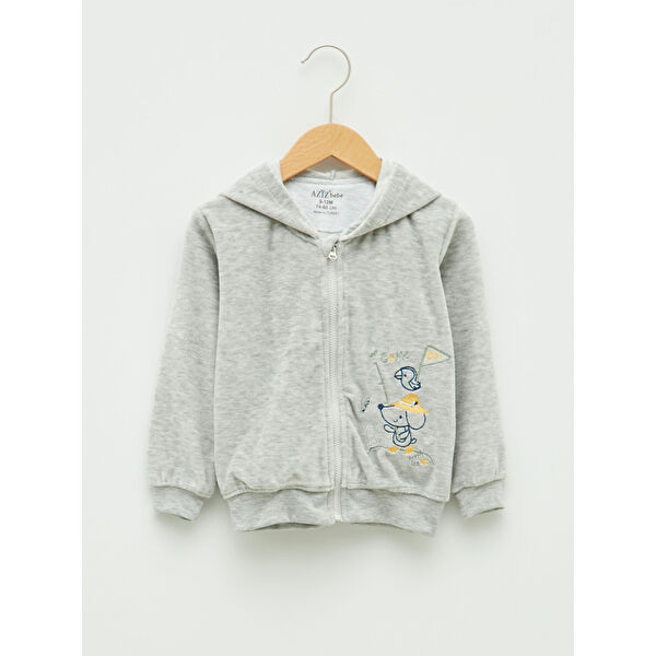 Aziz Bebe Kapüşonlu Uzun Kollu Nakış Detaylı Kadife Erkek Bebek Fermuarlı Sweatshirt Aziz Bebe Kapüşonlu Uzun Kollu Nakış Detaylı Kadife Erkek Bebek Fermuarlı Sweatshirt