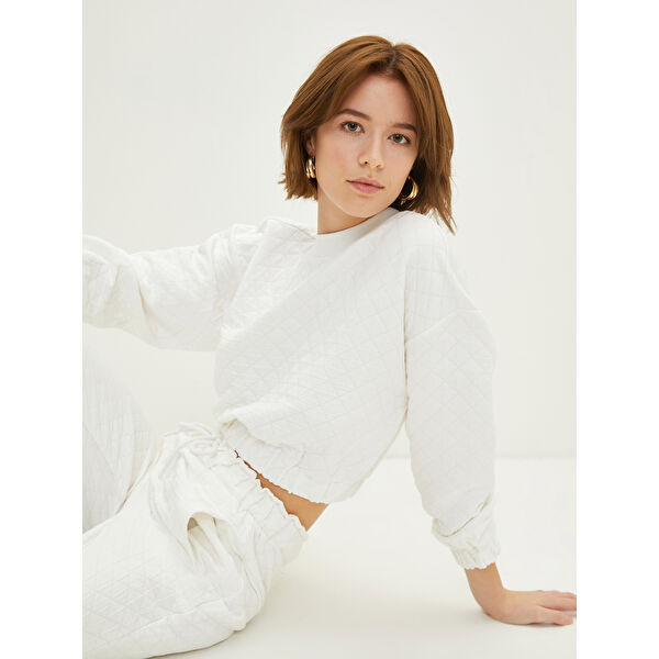 Bisiklet Yaka Kapitone Desenli Uzun Kollu Crop Kadın Bluz Bisiklet Yaka Kapitone Desenli Uzun Kollu Crop Kadın Bluz