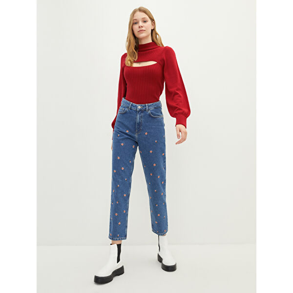 Yüksek Bel Straight Fit Çiçek Nakışlı Rodeo Kadın Jean Pantolon Yüksek Bel Straight Fit Çiçek Nakışlı Rodeo Kadın Jean Pantolon