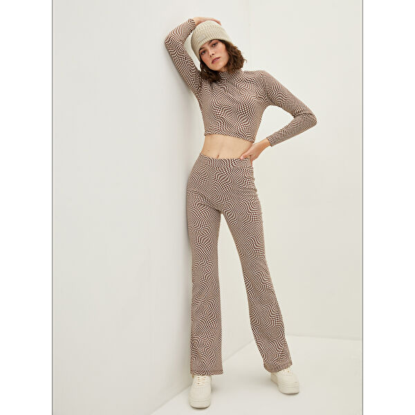 Slim Fit Desenli Geniş Paça Kadın Pantolon Slim Fit Desenli Geniş Paça Kadın Pantolon