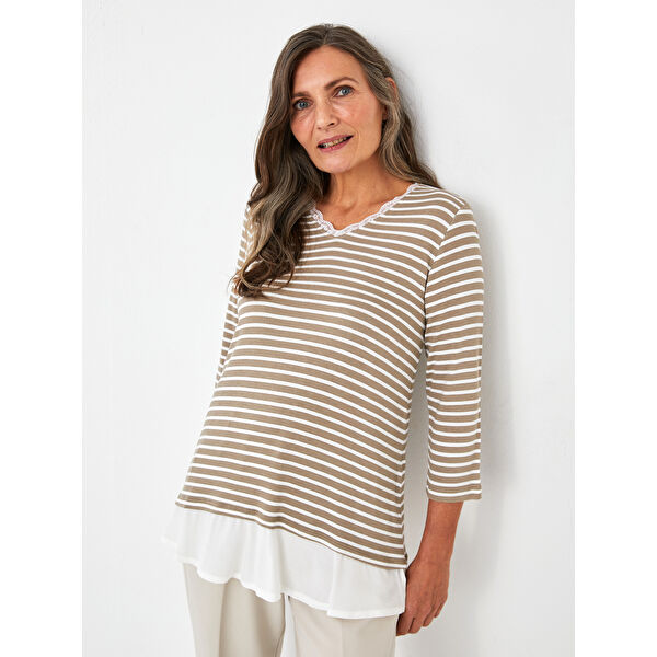 V Yaka Çizgili Kadın Tişört