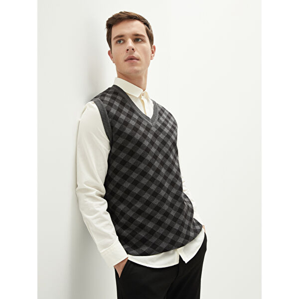 V Yaka Kolsuz Desenli Erkek Süveter