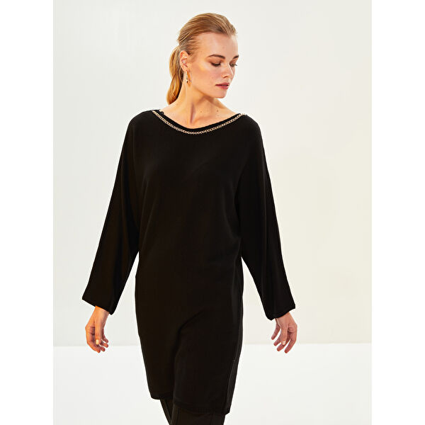 Kayık Yaka Zincir Detaylı Uzun Kollu Triko Tunik