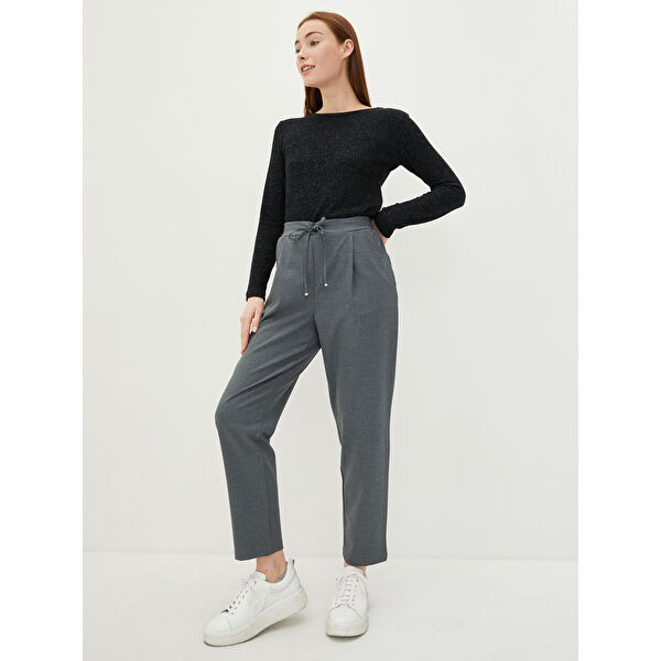 Beli Lastikli Rahat Kalıp Cep Detaylı Kadın Pantolon Beli Lastikli Rahat Kalıp Cep Detaylı Kadın Pantolon