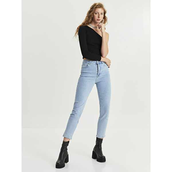 Mom Fit Düz Cep Detaylı Kadın Jean Pantolon