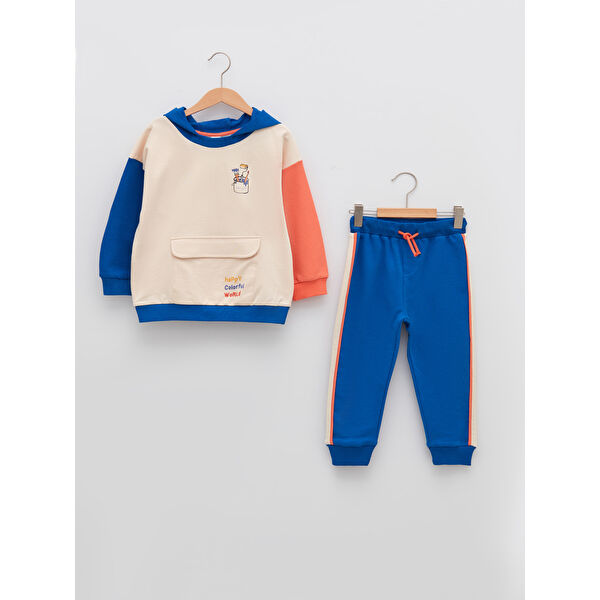 Kapüşonlu Uzun Kollu Baskılı Erkek Bebek Sweatshirt ve Jogger Pantolon 2'li Takım Kapüşonlu Uzun Kollu Baskılı Erkek Bebek Sweatshirt ve Jogger Pantolon 2'li Takım