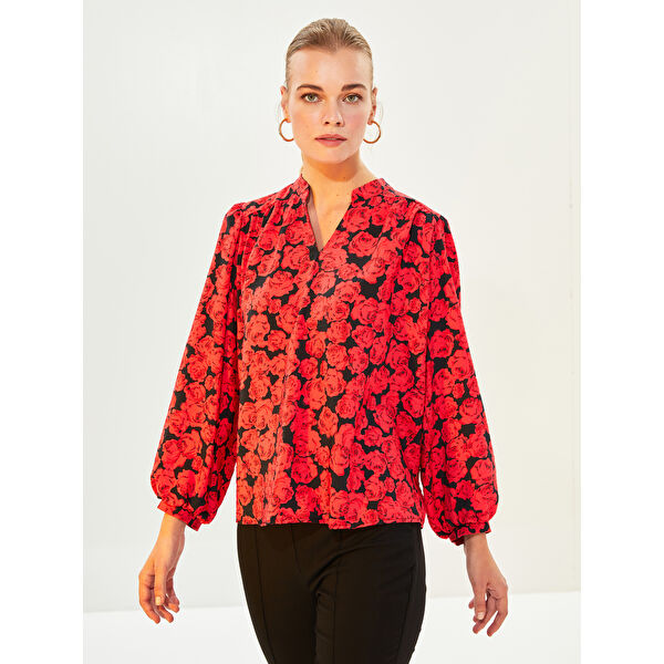 Kaçık Yaka Çiçekli Uzun Kollu Poplin Kadın Bluz Kaçık Yaka Çiçekli Uzun Kollu Poplin Kadın Bluz