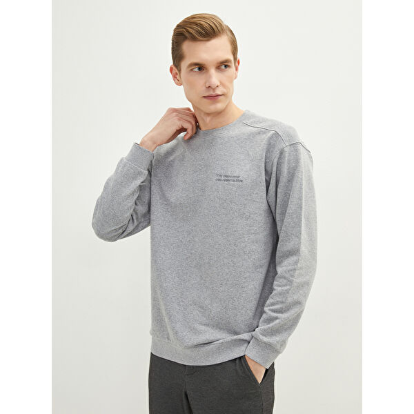 Oversize Bisiklet Yaka Uzun Kollu Nakışlı Erkek Sweatshirt Oversize Bisiklet Yaka Uzun Kollu Nakışlı Erkek Sweatshirt