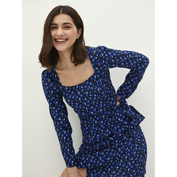 Kare Yaka Desenli Uzun Kollu Viskon Kadın Bluz Kare Yaka Desenli Uzun Kollu Viskon Kadın Bluz