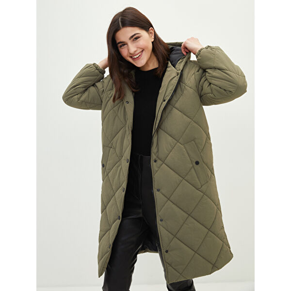 Kapüşonlu Kapitone Desenli Uzun Kollu Kadın Şişme Mont Kapüşonlu Kapitone Desenli Uzun Kollu Kadın Şişme Mont