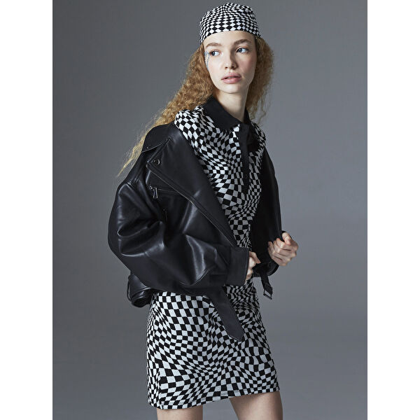 LCW CASUAL Biker Yaka Cep Detaylı Uzun Kollu İnce Kadın Deri Görünümlü Mont