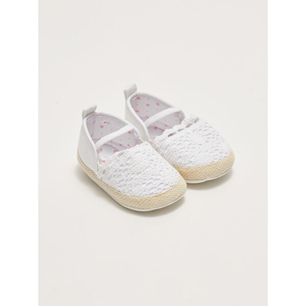 Dantel Detaylı Lastikli Kız Bebek Yürüme Öncesi Ayakkabı Dantel Detaylı Lastikli Kız Bebek Yürüme Öncesi Ayakkabı