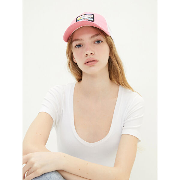 Etiket Baskılı File Detaylı Kadın Kep Şapka