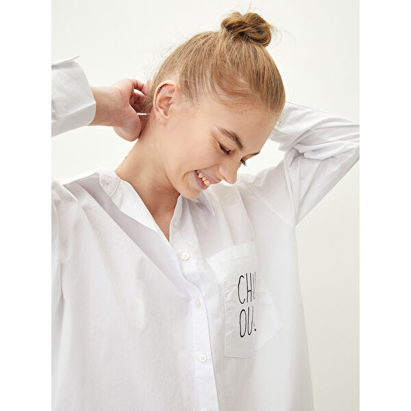 LCW CASUAL Önden Düğme Kapamalı Yazı Baskılı Uzun Kollu Poplin Kadın Gömlek LCW CASUAL Önden Düğme Kapamalı Yazı Baskılı Uzun Kollu Poplin Kadın Gömlek