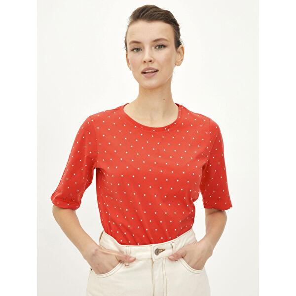 Bisiklet Yaka Puantiyeli Kısa Kollu Pamuklu Kadın Tişört