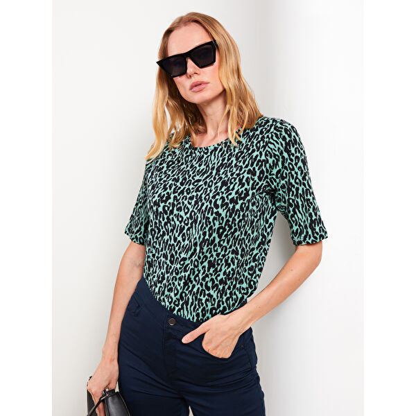 Bisiklet Yaka Puantiyeli Kısa Kollu Pamuklu Kadın Tişört