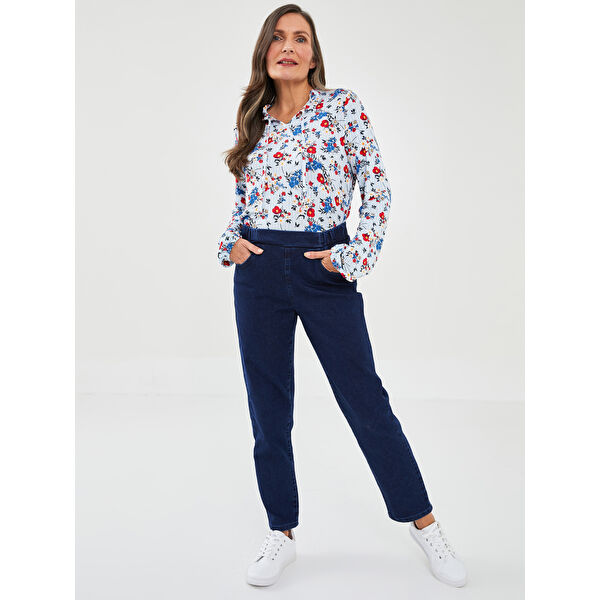 LCW GRACE Standart Fit Beli Lastikli Düz Cep Detaylı Kadın Jean Pantolon LCW GRACE Standart Fit Beli Lastikli Düz Cep Detaylı Kadın Jean Pantolon