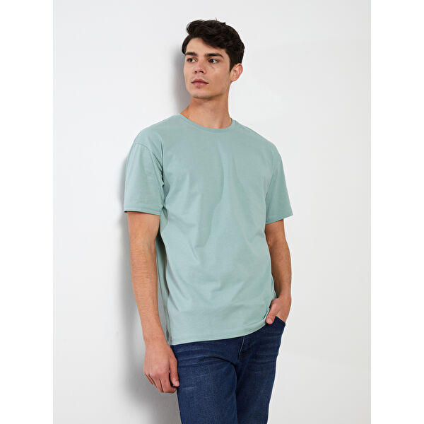 LCW BASIC Oversize Bisiklet Yaka Kısa Kollu Penye Erkek Tişört LCW BASIC Oversize Bisiklet Yaka Kısa Kollu Penye Erkek Tişört