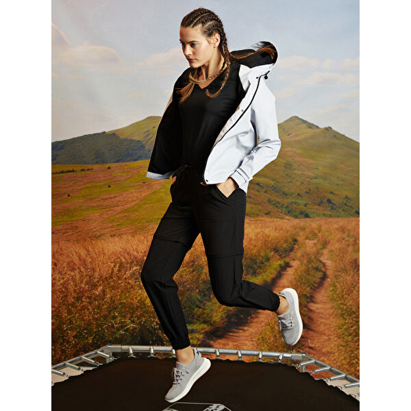 Beli Lastikli Düz Cep Detaylı Kadın Outdoor Jogger Pantolon Beli Lastikli Düz Cep Detaylı Kadın Outdoor Jogger Pantolon