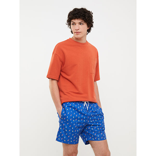 Diz Hizası Boy Desenli Erkek Deniz Şortu Diz Hizası Boy Desenli Erkek Deniz Şortu