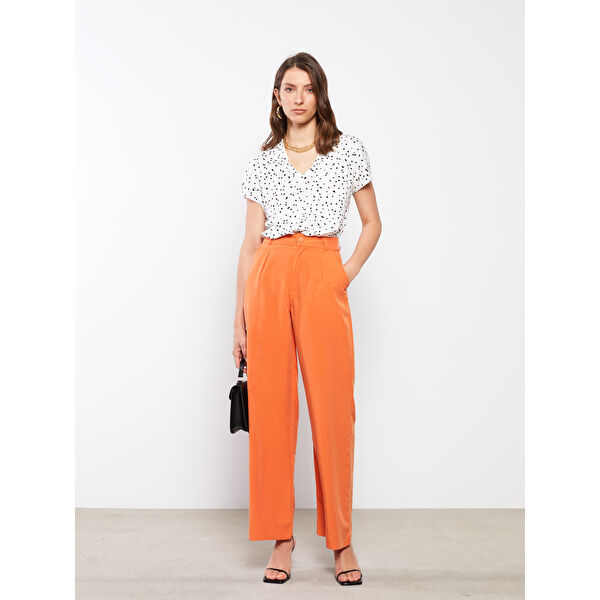 LCW CLASSIC V Yaka Desenli Kısa Kollu Krep Kadın Bluz