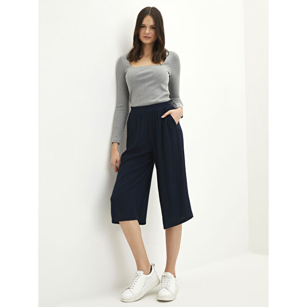 Beli Lastikli Düz Kadın Capri