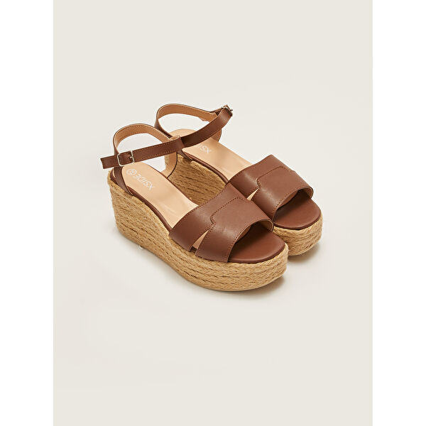 Deri Görünümlü Kadın Hasır Topuklu Sandalet Deri Görünümlü Kadın Hasır Topuklu Sandalet