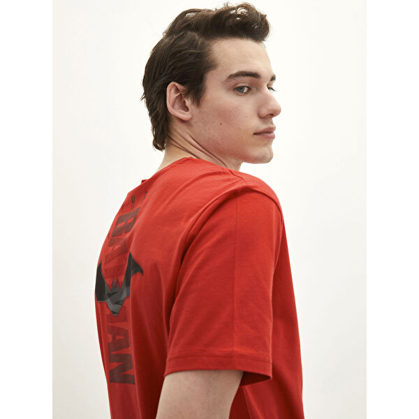 LCW CASUAL Bisiklet Yaka Kısa Kollu Batman Baskılı Penye Erkek Tişört