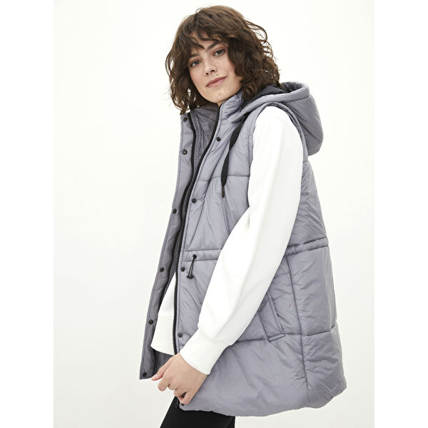 Kapüşonlu Düz Cep Detaylı Kadın Şişme Yelek