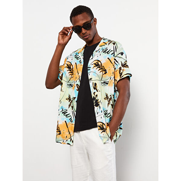 Regular Fit Kısa Kollu Desenli Poplin Erkek Gömlek Regular Fit Kısa Kollu Desenli Poplin Erkek Gömlek