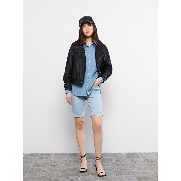 Standart Fit Düz Cep Detaylı Kadın Rodeo Jean Şort