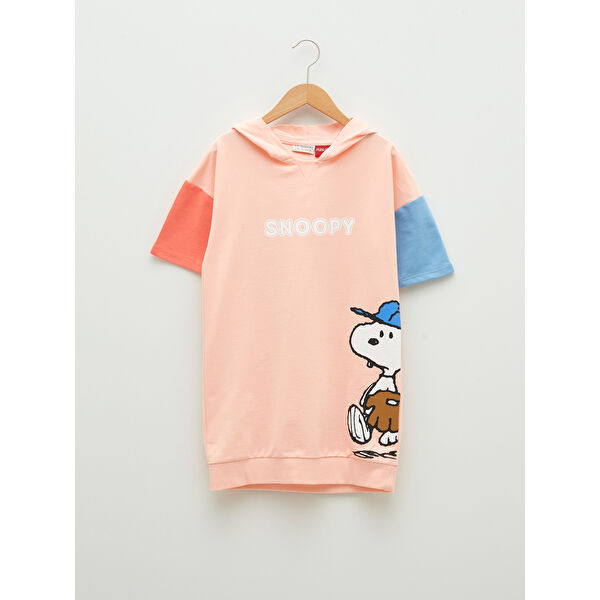 Kapüşonlu Snoopy Baskılı Kısa Kollu Pamuklu Kız Çocuk Elbise Kapüşonlu Snoopy Baskılı Kısa Kollu Pamuklu Kız Çocuk Elbise
