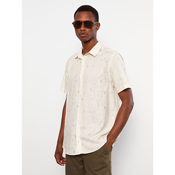 Regular Fit Kısa Kollu Desenli Poplin Erkek Gömlek Regular Fit Kısa Kollu Desenli Poplin Erkek Gömlek