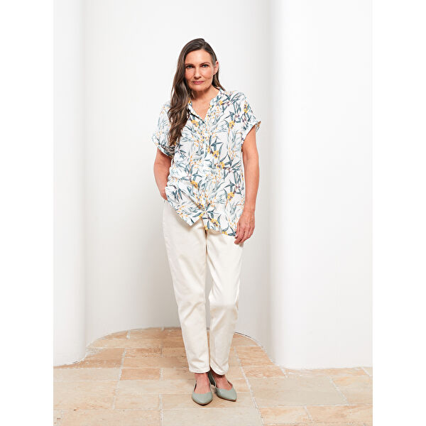 Kaçık Yaka Çiçekli Kısa Kollu Kadın Gömlek