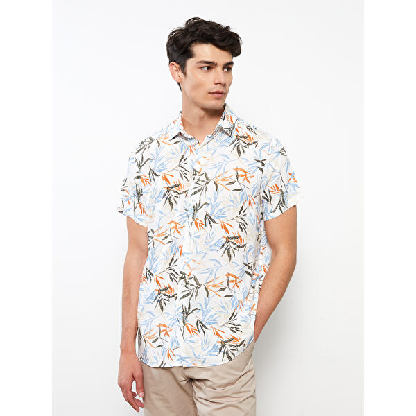 LCW CLASSIC Regular Fit Kısa Kollu Desenli Viskon Erkek Gömlek LCW CLASSIC Regular Fit Kısa Kollu Desenli Viskon Erkek Gömlek