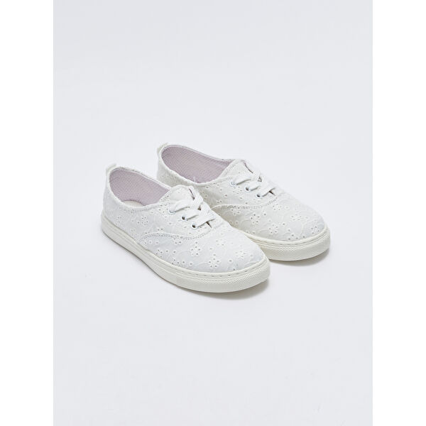 Nakış Detaylı Bağcıklı Kız Çocuk Spor Ayakkabı Nakış Detaylı Bağcıklı Kız Çocuk Spor Ayakkabı